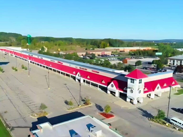 16 Best Shopping Malls And Outlets In Michigan 2026